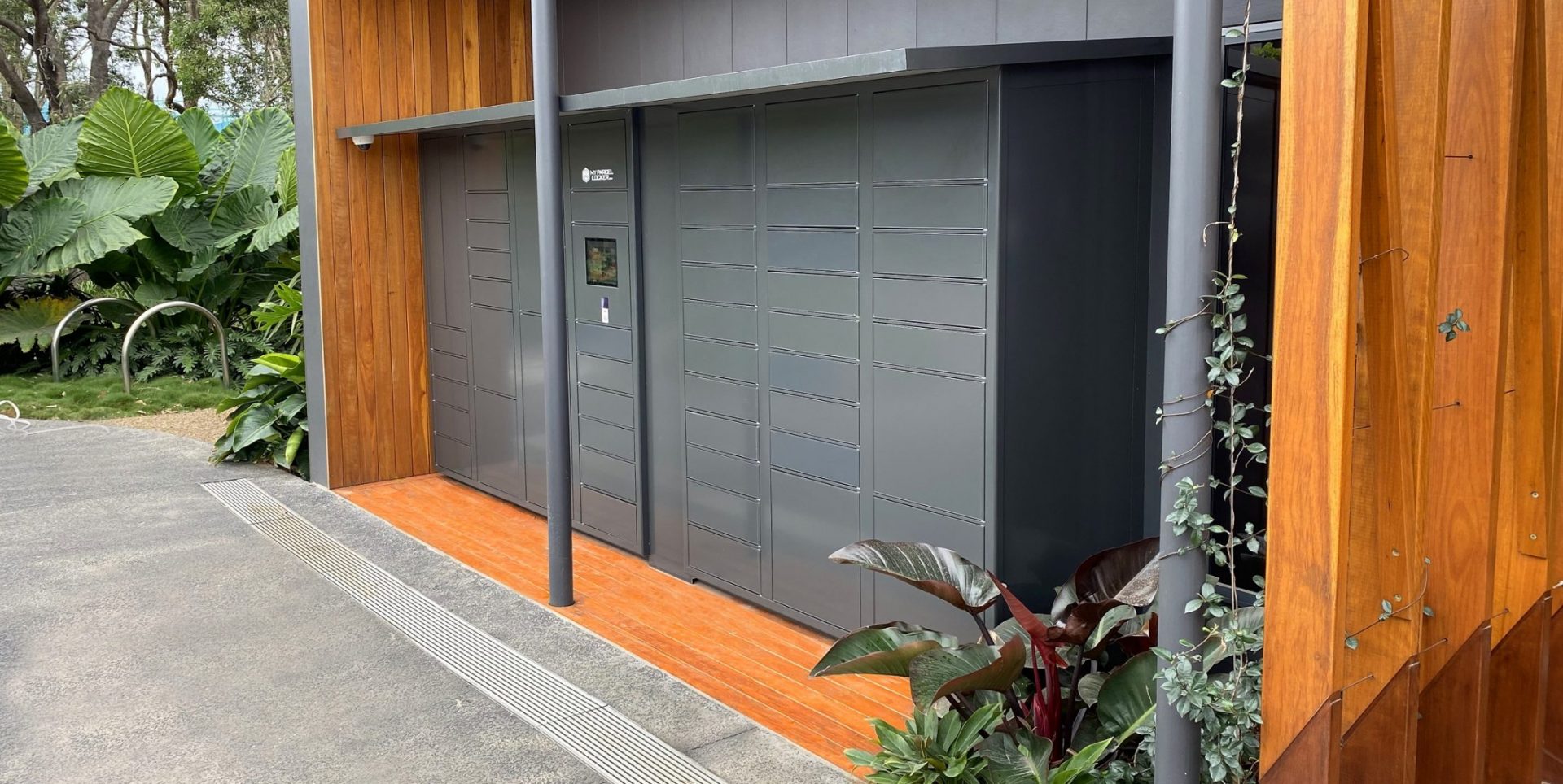 What is a parcel locker? | An Overview - My Parcel Locker